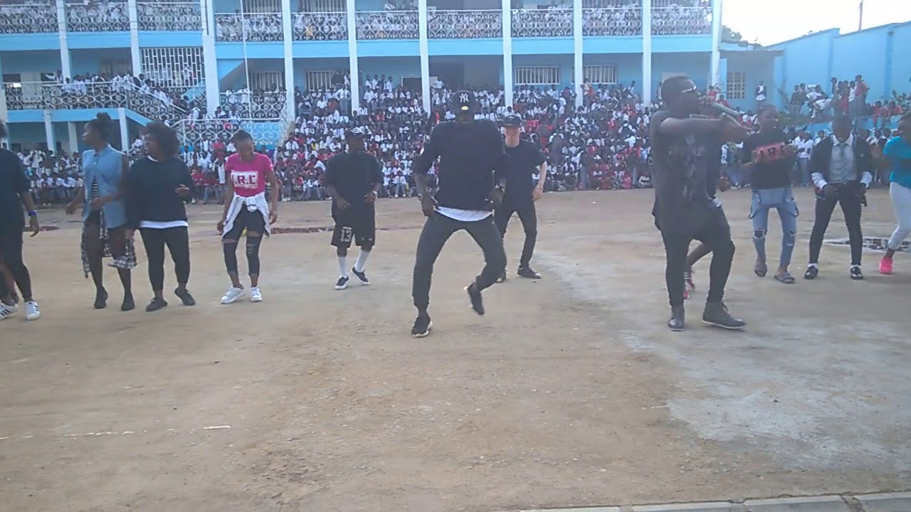 B.T.I AU COLLEGE MARIE ALBERT II ( F2T SMIX ) - YouTube