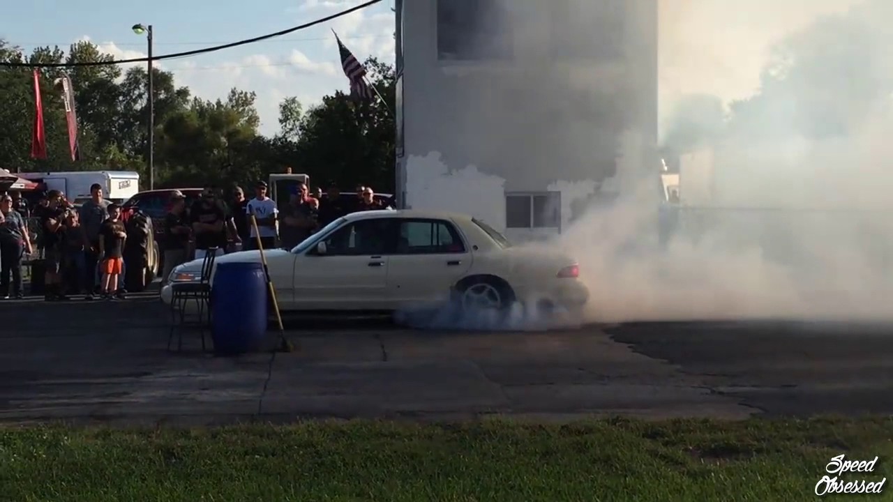 Burnout contest tire explosion - YouTube