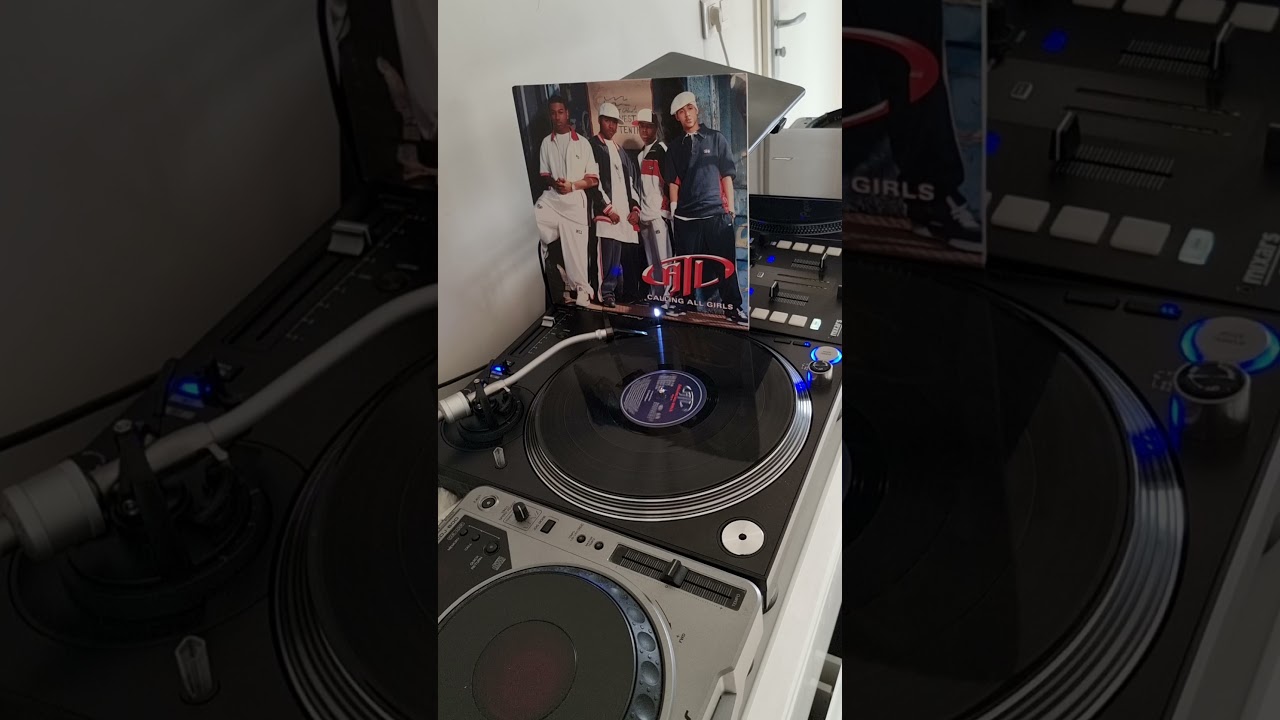 ATL ( calling all girls ) radio edit production R KELLY - YouTube