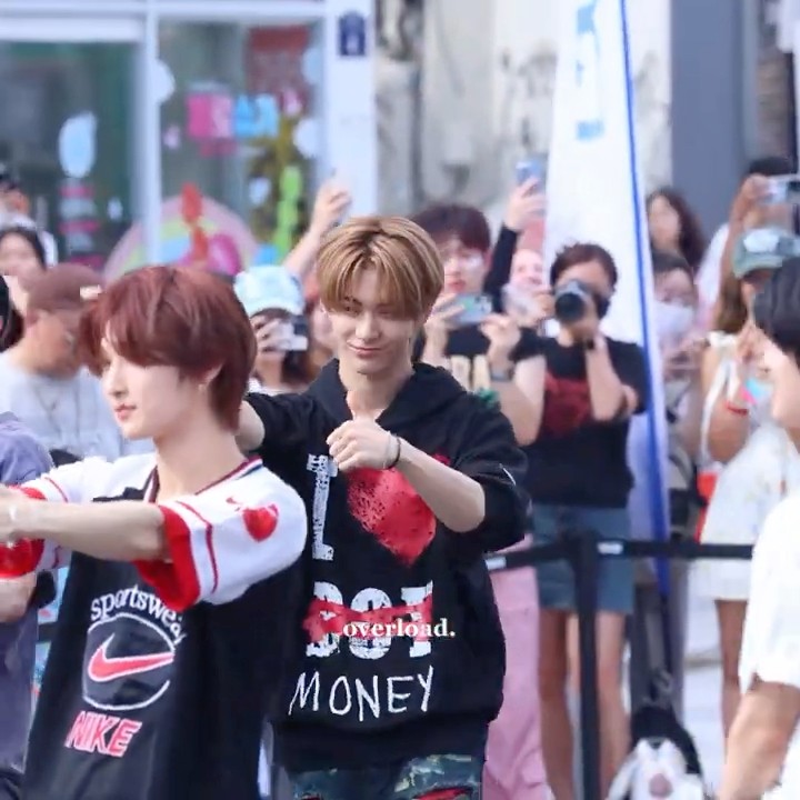 [나우즈/시윤] 250705 Goodbye, baby, mwah 😚 #nowz #siyun #시윤 #나우즈 - YouTube