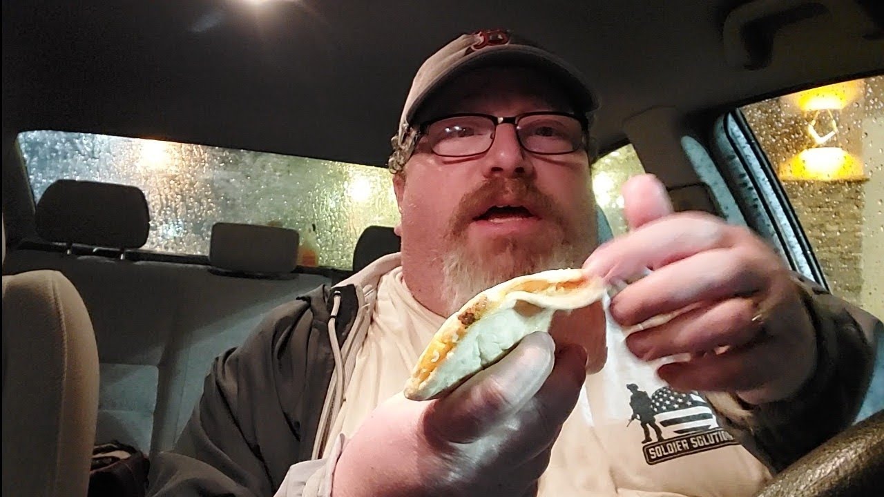 3-Cheese Chicken Flatbread Melt--Taco Bell (Cookie Recommends, Series 2 ...