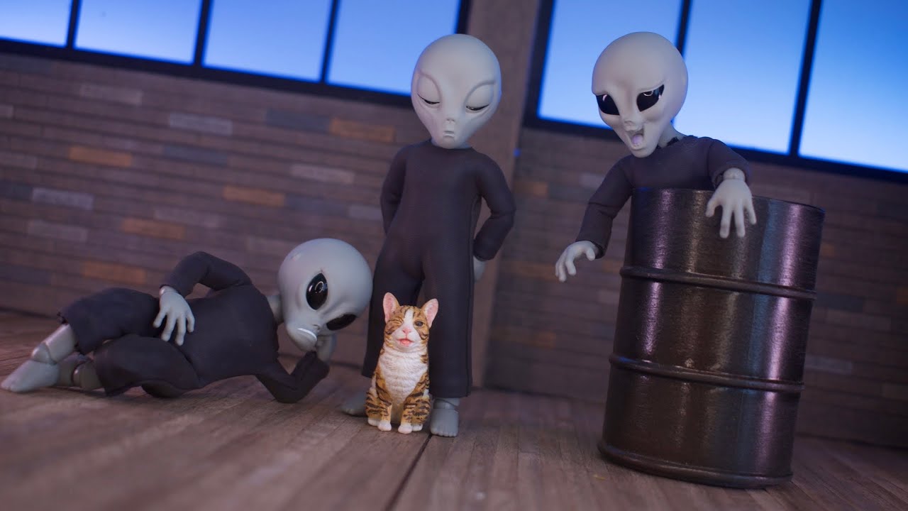 Insist Creation Strangers Of the Universe Mini Figure Review - YouTube