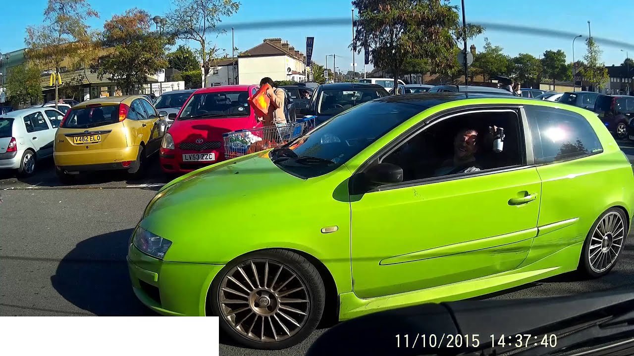 Lidl's Car Park Catford - Dash Cam Litter Louts - YouTube