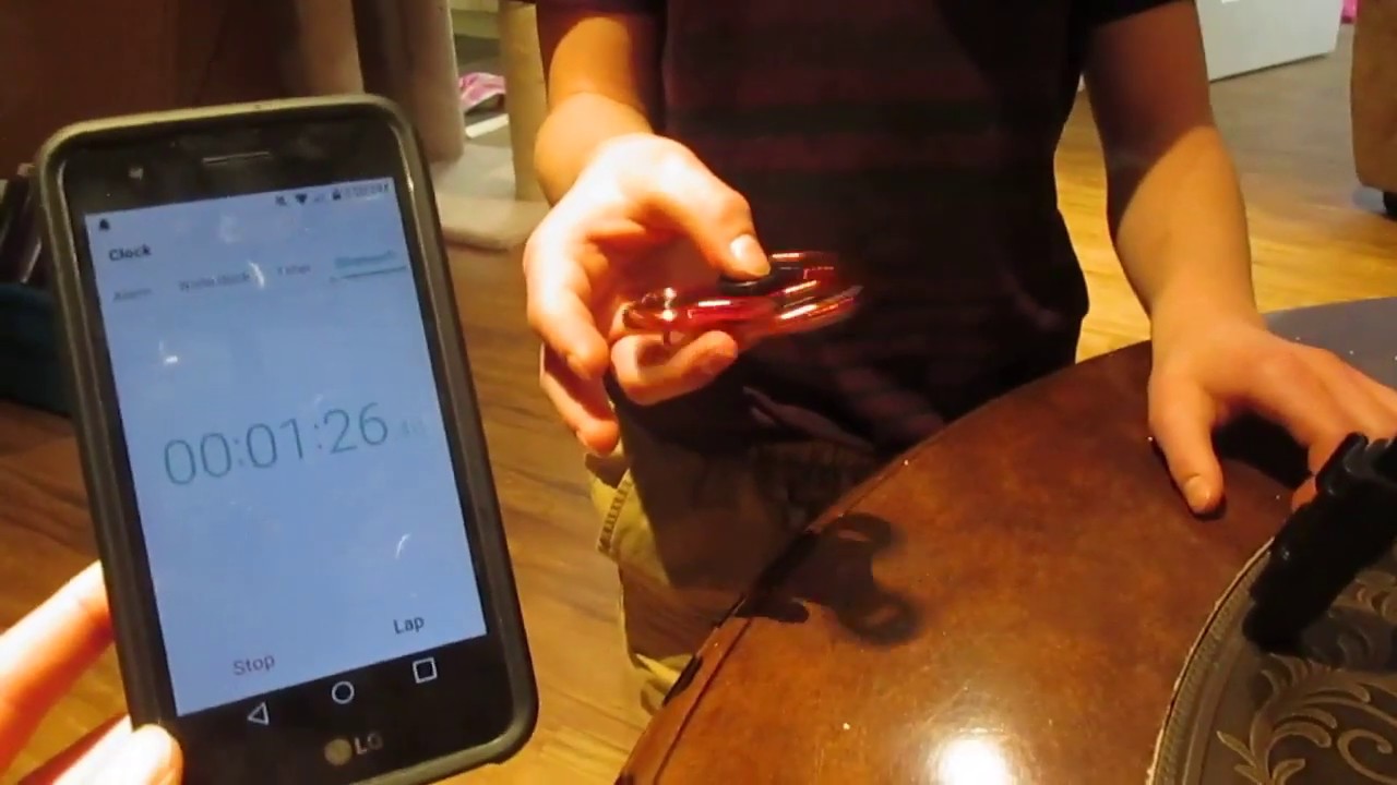 The World Record For The Longest Time Spinning A Fidget Spinner (1:48 ...