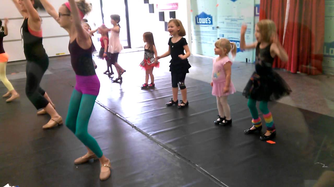 Dance Class beginning of the year - YouTube