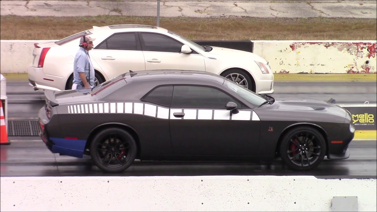 Cadillac CTS-V vs Hellcat Challenger & Scat Pack 392 1/4 Mile - YouTube