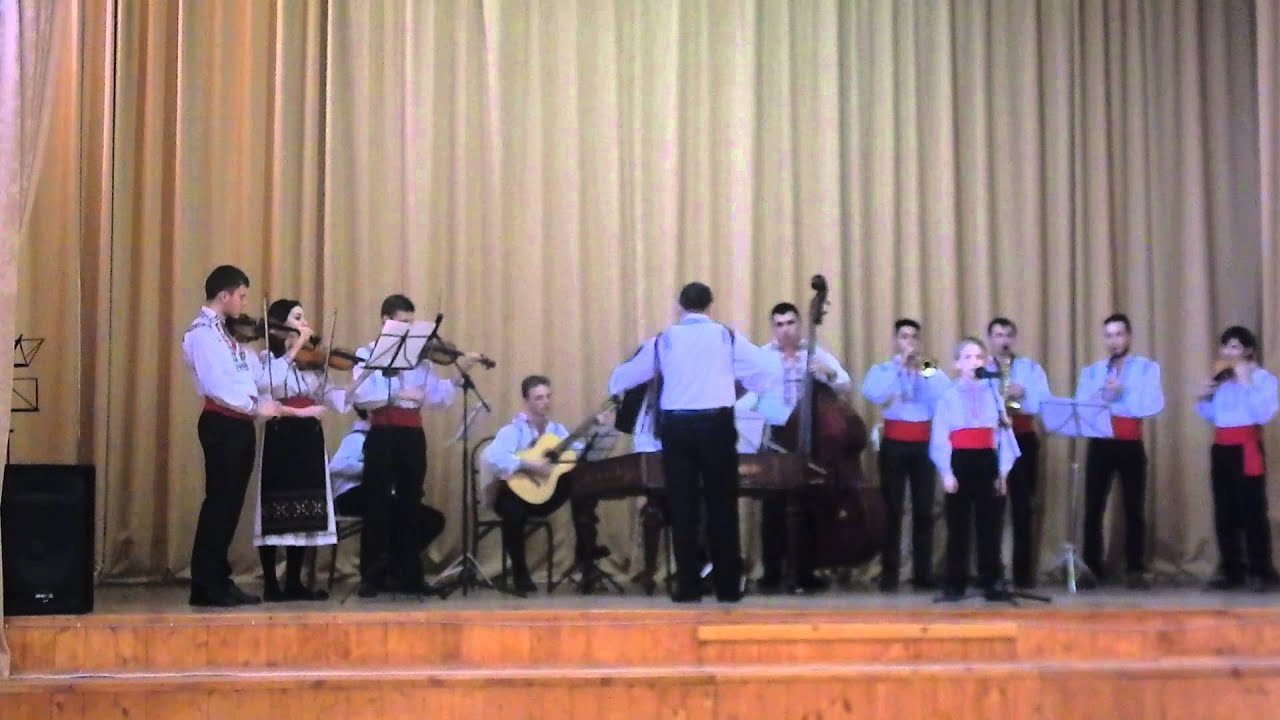 Taraful "Floarea Dorului",liceul Nicolae Sulac,dir. Sergiu Bruma. - YouTube