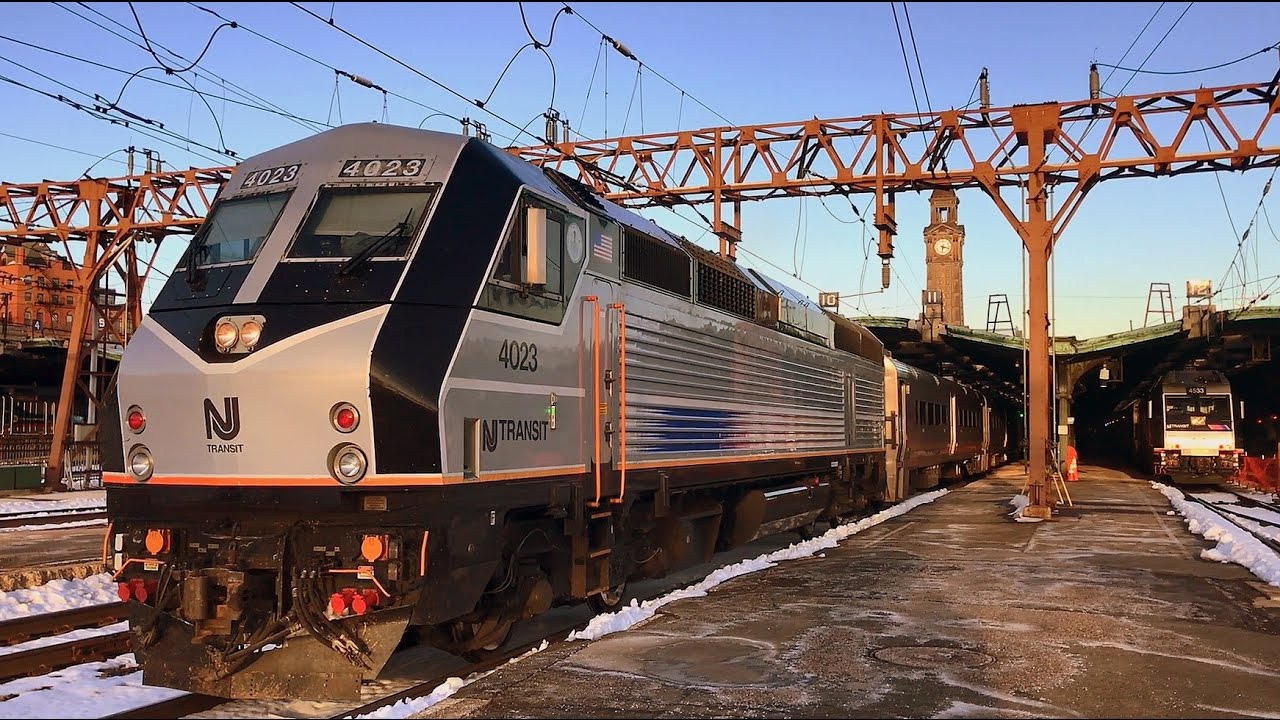 NJ TRANSIT Mainline service to Waldwick behind Alstom PL42-AC departs ...