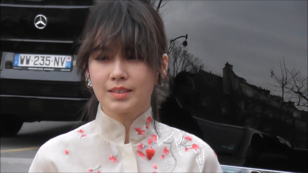 Melody K Liu 殷悅 @ Paris 5 march 2018 Fashion Week show Shiatzy Chen # ...