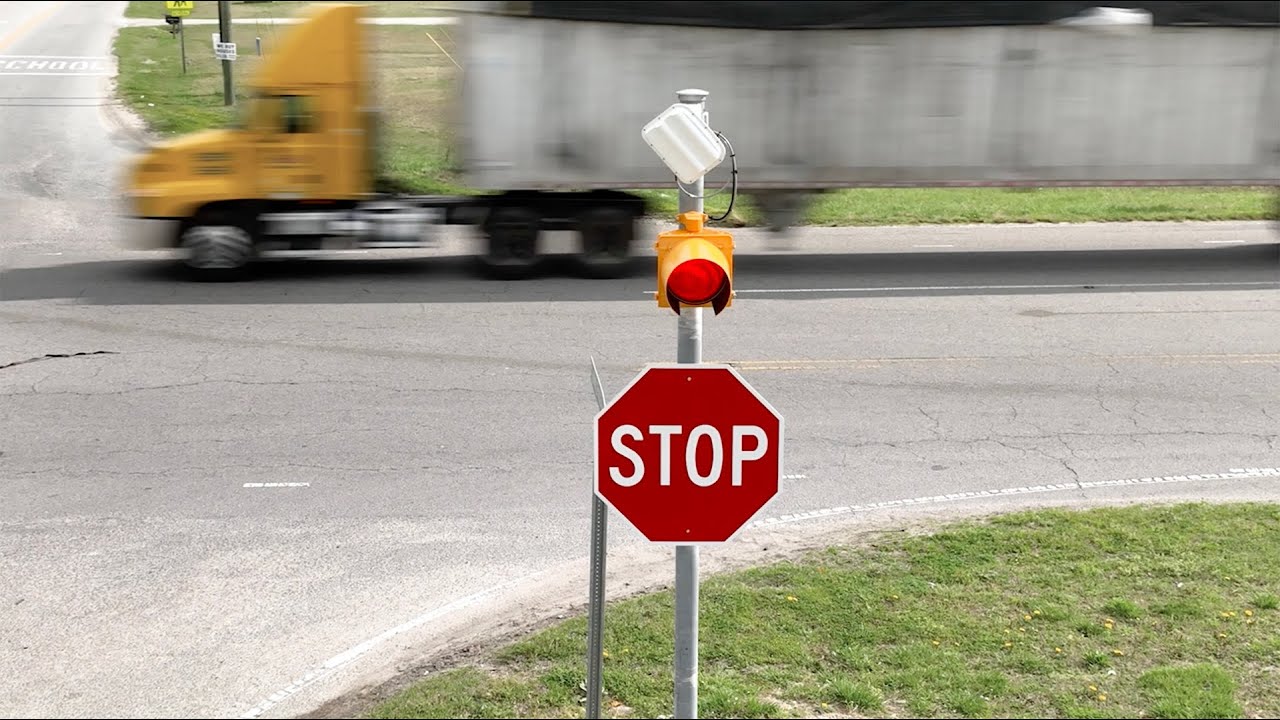 Stop Sign Safety: A Solution from Wavetronix - YouTube
