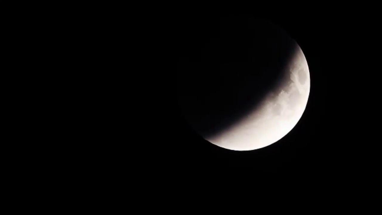 LUNAR ECLIPSE AND THE NORMAL MOON - YouTube