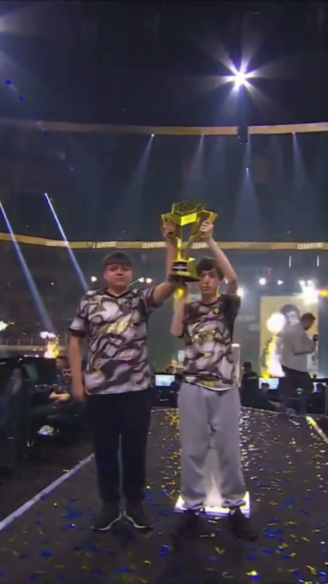 Peterbot and pollo winning 2024 FNCS global championship - YouTube