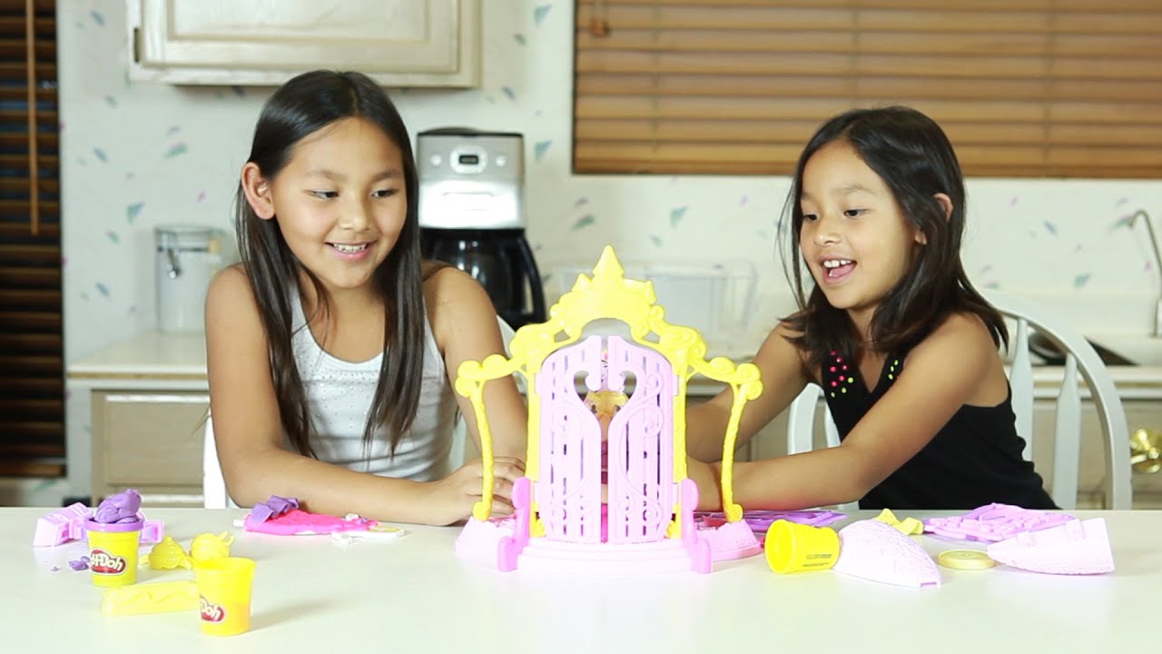 Cierra & Cayla Play-Doh Disney Princess Design-a-Dress Boutique Set ...