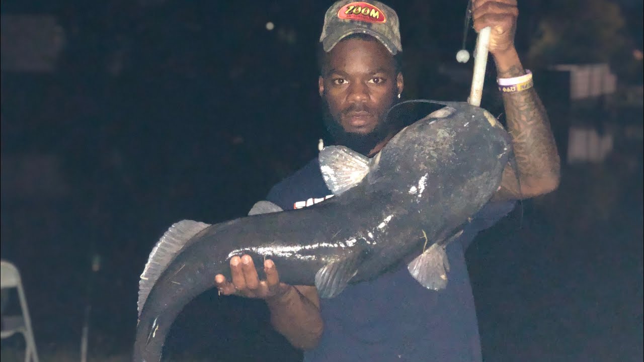BRAYS BAYOU FISHING (GIANT CATFISH) - YouTube