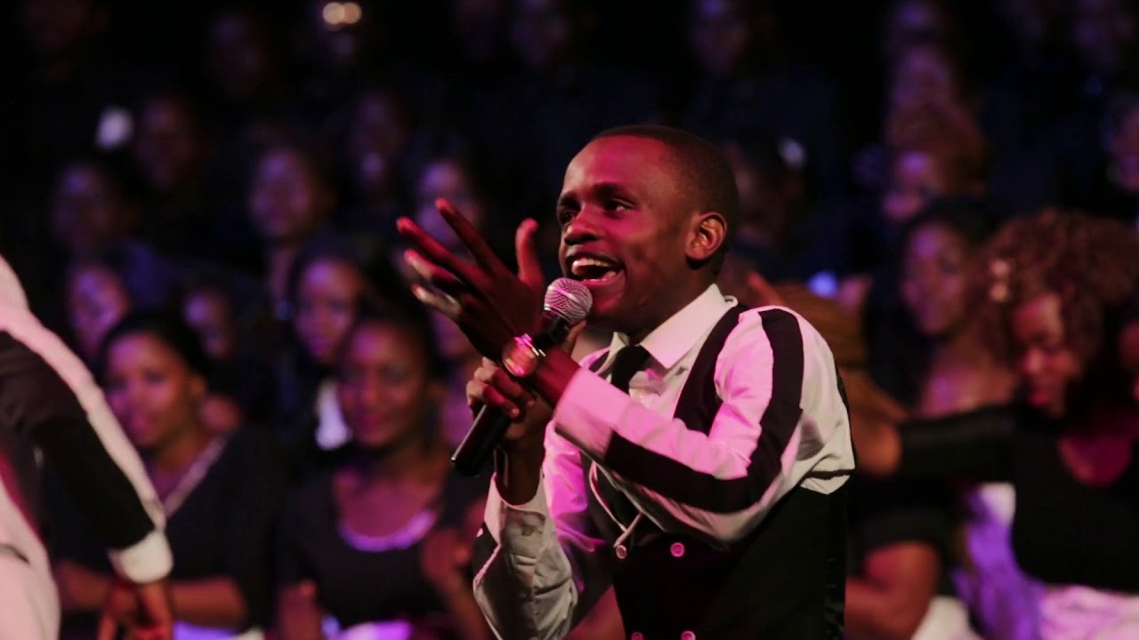 Dyara Mangwanani - Ellard Cherayi (Zimpraise Hymns Night 1) - YouTube