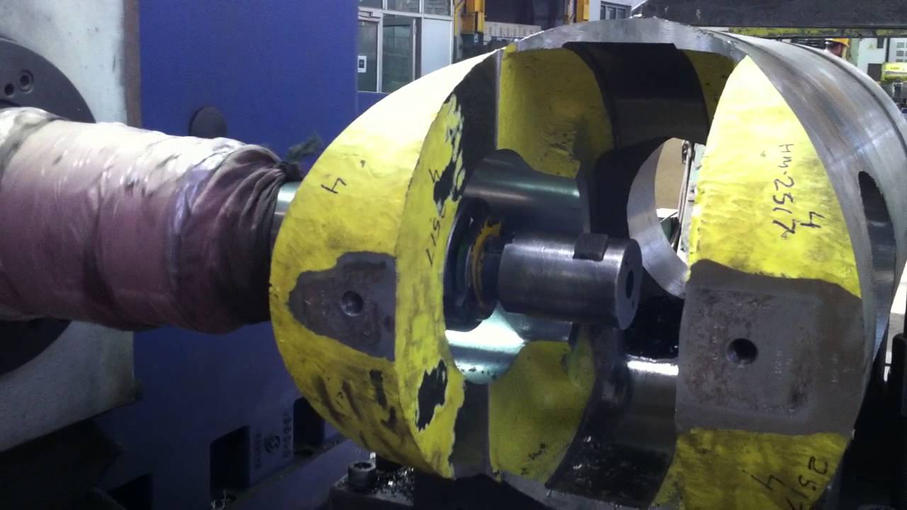 radius machining on horizontal boring machine - YouTube