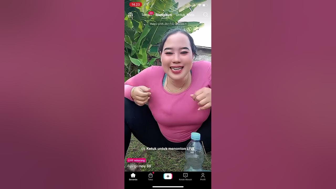 PESONA STW LAGI NGADEM TEMBEM BANGET - YouTube