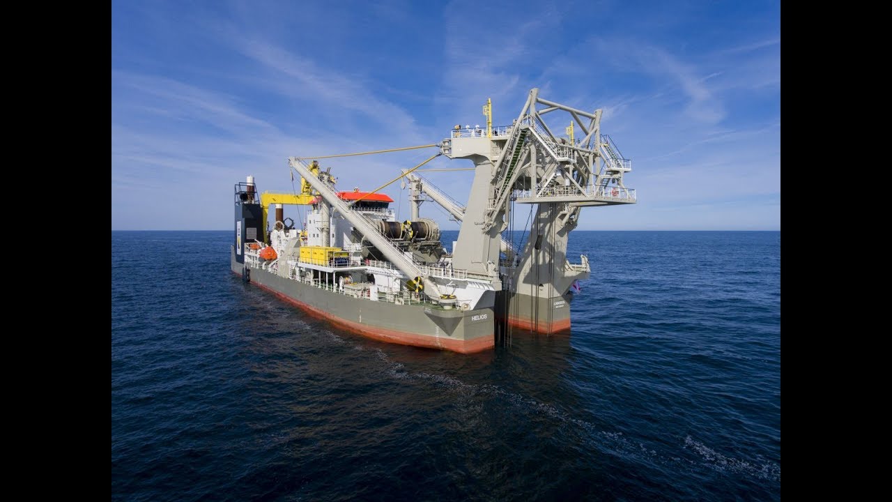 Boskalis cutter suction dredger Helios - YouTube
