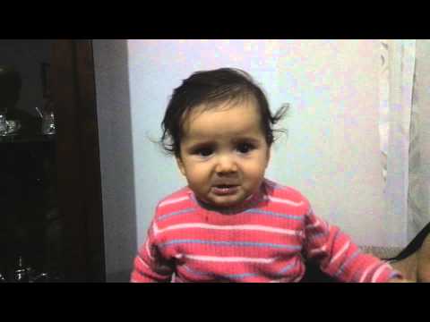 Böö sesinden korkan bebek