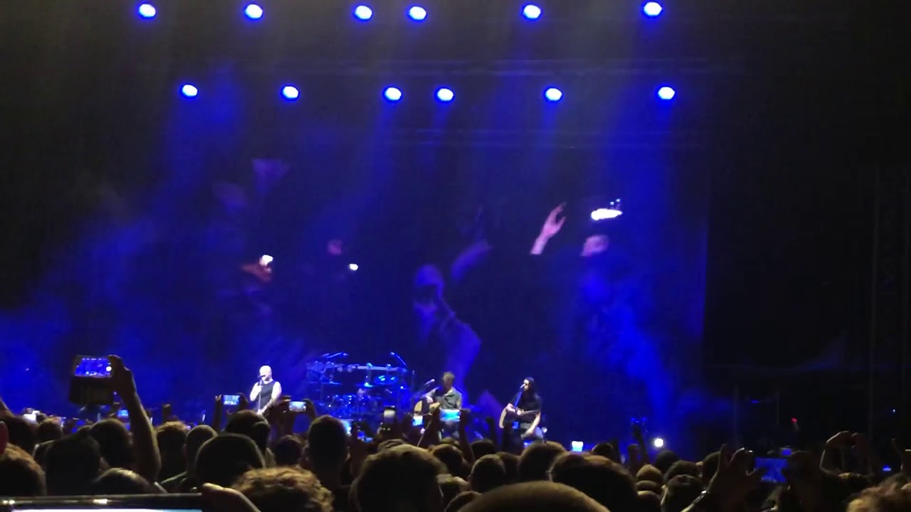 Disturbed speaks Hebrew. Israel 2019 - YouTube