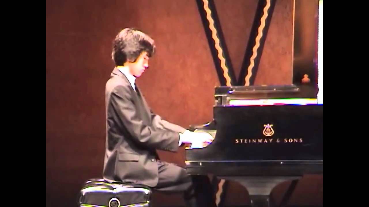 Ravel Sonatine - Sahun Hong - YouTube