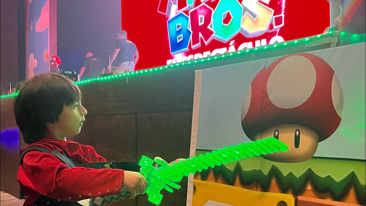 HACEMOS UN CINE EN EL CUARTO DE LUCA | Luca Rivera Jr - YouTube