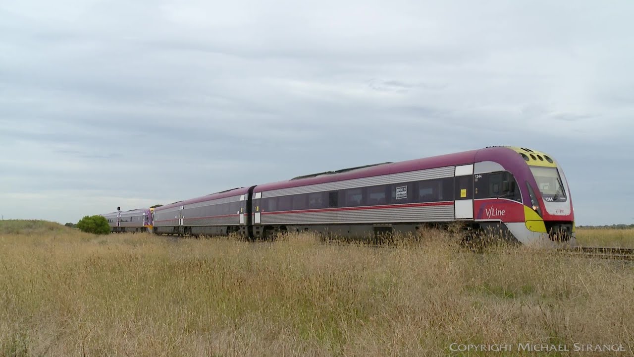 Vline Vlocity Diesel Railcar Transfer VL44 & VL80 (13/1/2021) - PoathTV ...