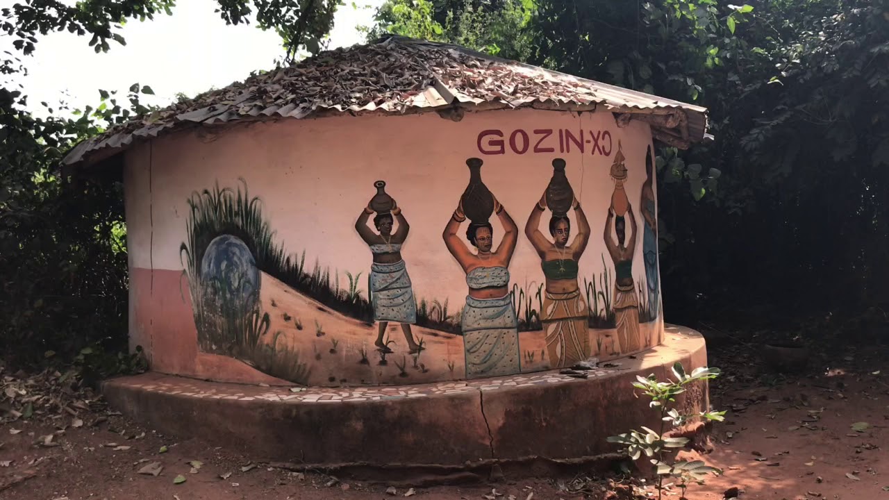 Sacred forest in Ouidah, Bénin - YouTube