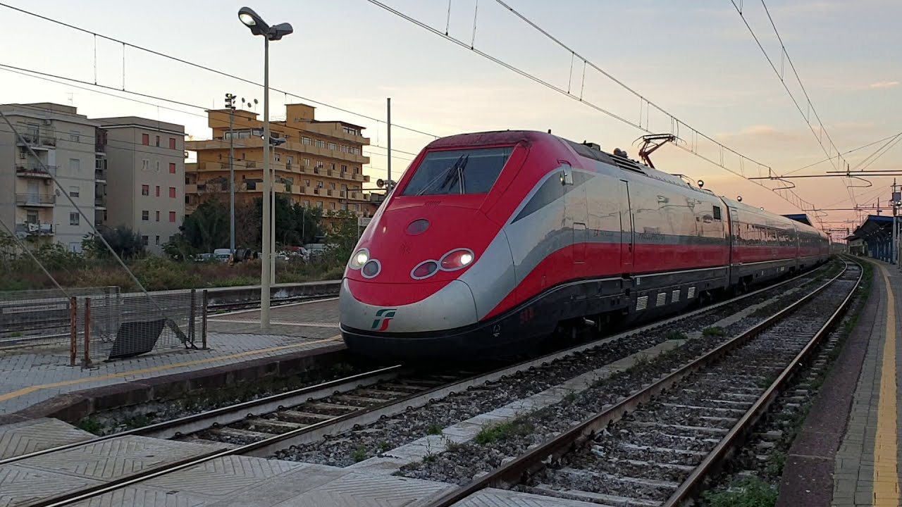 ES* FR 9534 FRECCIAROSSA Reggio di Calabria C.le - Torino Porta Nuova ...
