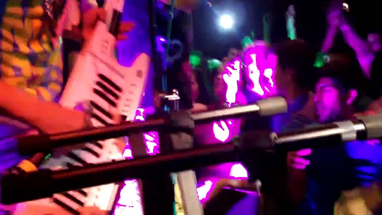 LMFAO - Love Lockdown (Party Rock Remix) - YouTube