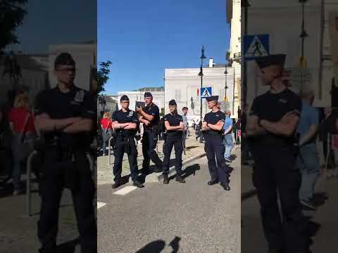 Niech kaczyński wyp*** w siną dal