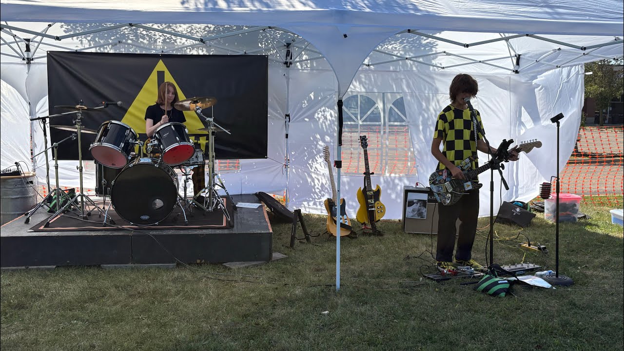 Rickett Live at Rocktoberfest (Sherwood Brewing) - YouTube