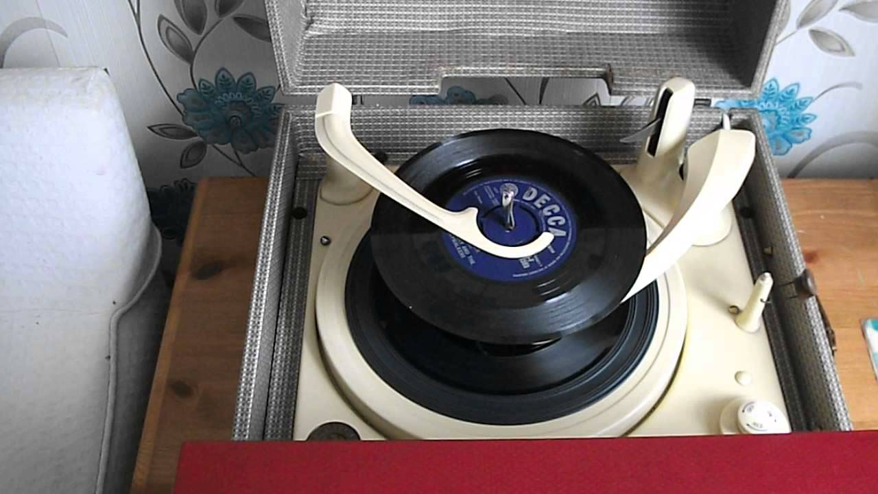 Dansette Automix 027 - YouTube