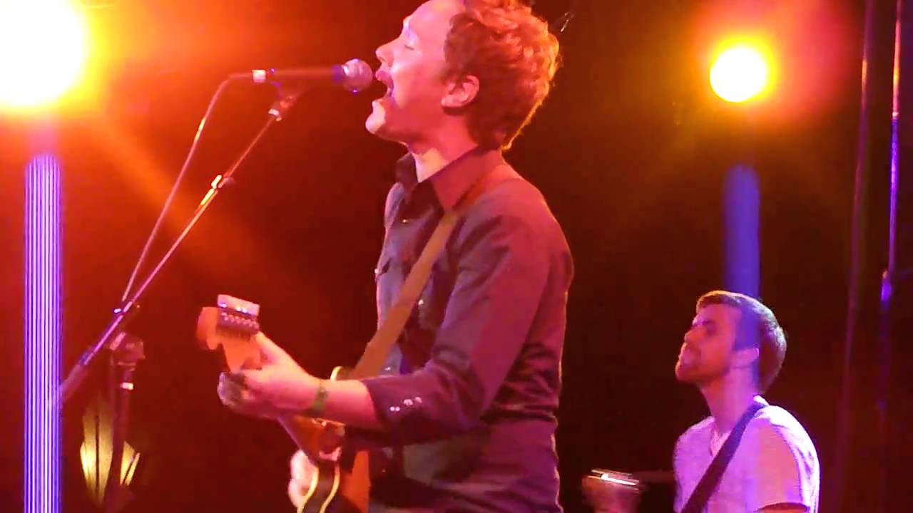 Dynamite Walls "Stay Awake" - YouTube