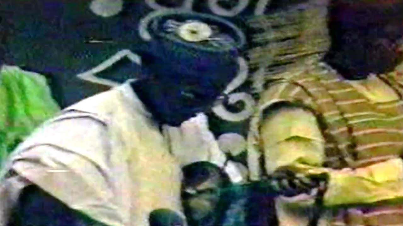 HASSAN WAYAM WAKAR DR BELLO KOFAR NAISA GIDAN KASHE AHU - YouTube