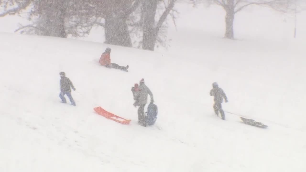 Snow day! Iowa kids take advantage of fresh snow by sledding at ...