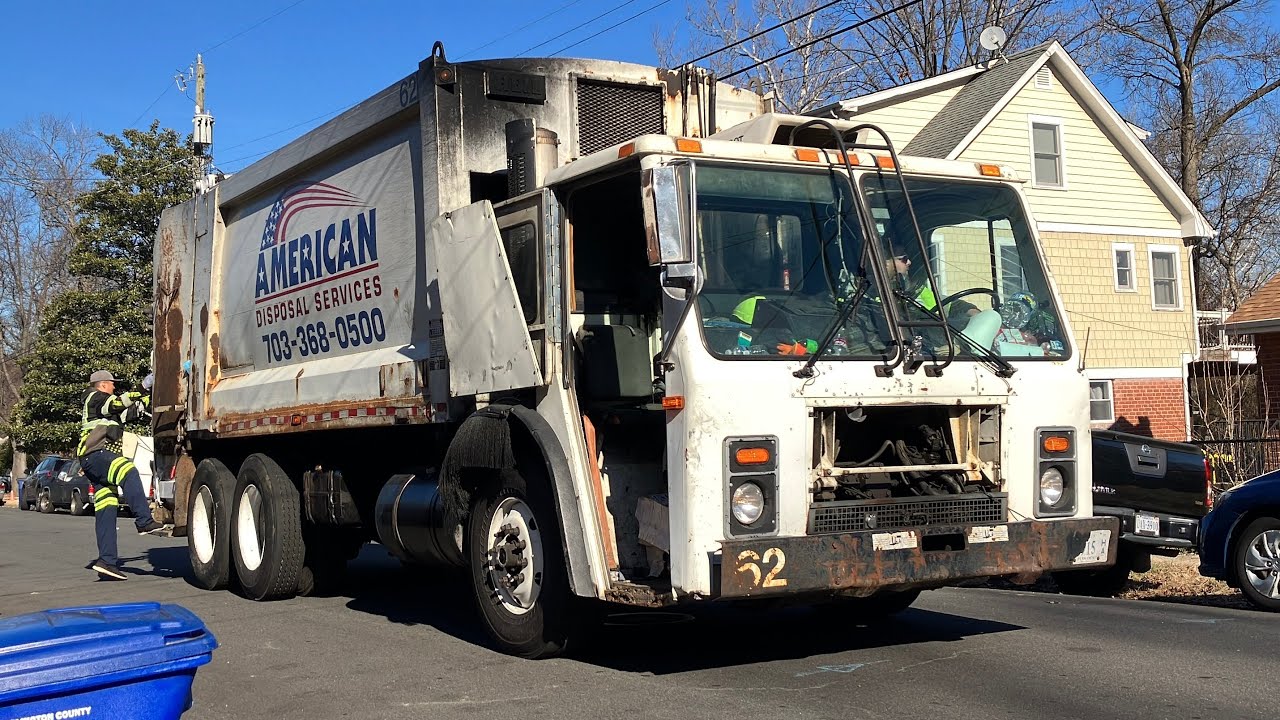 Roaring Mack LE Rear Loader Garbage Truck on Post-Christmas Recycling ...