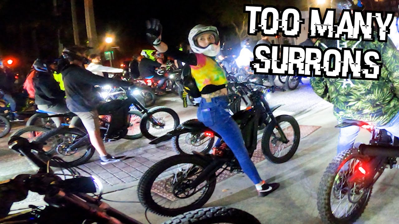 100 Surrons in a Skatepark at Night - YouTube