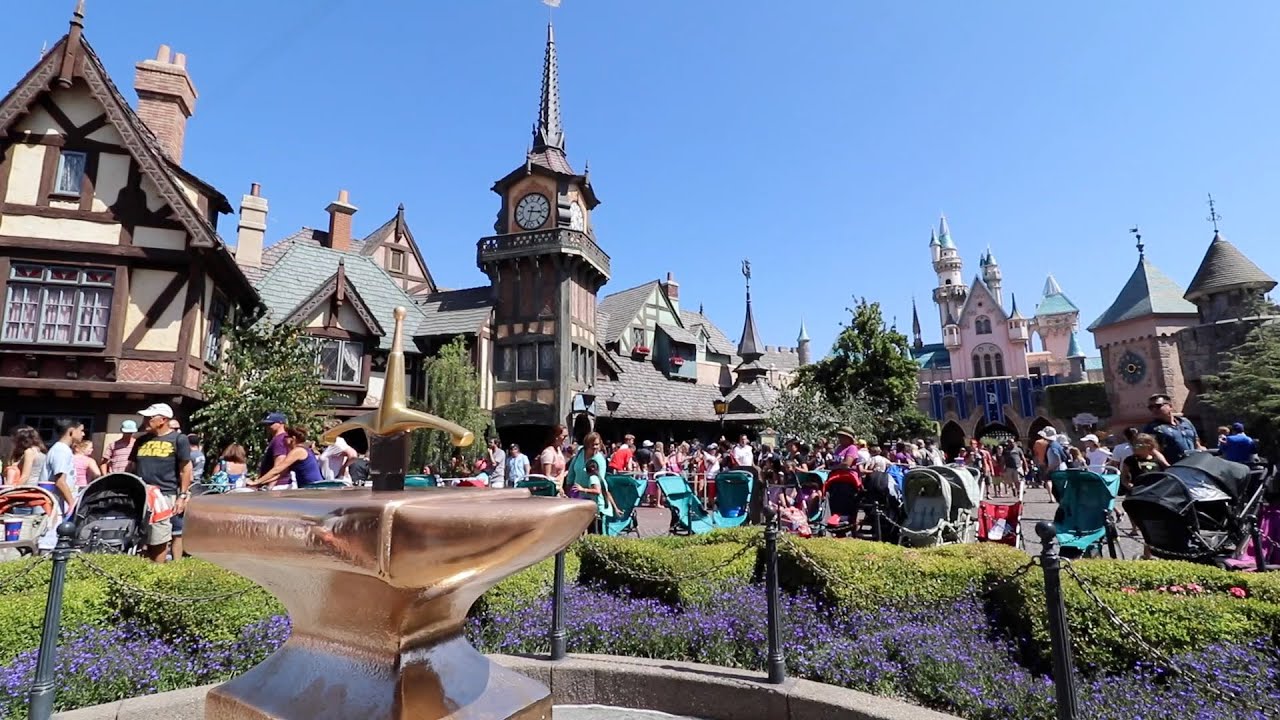 An Unseen Building at Disneyland, & is Peter Pan worth the line? - YouTube