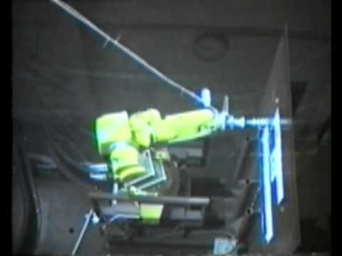 manutec Lösungen mit Industrierobotern - YouTube