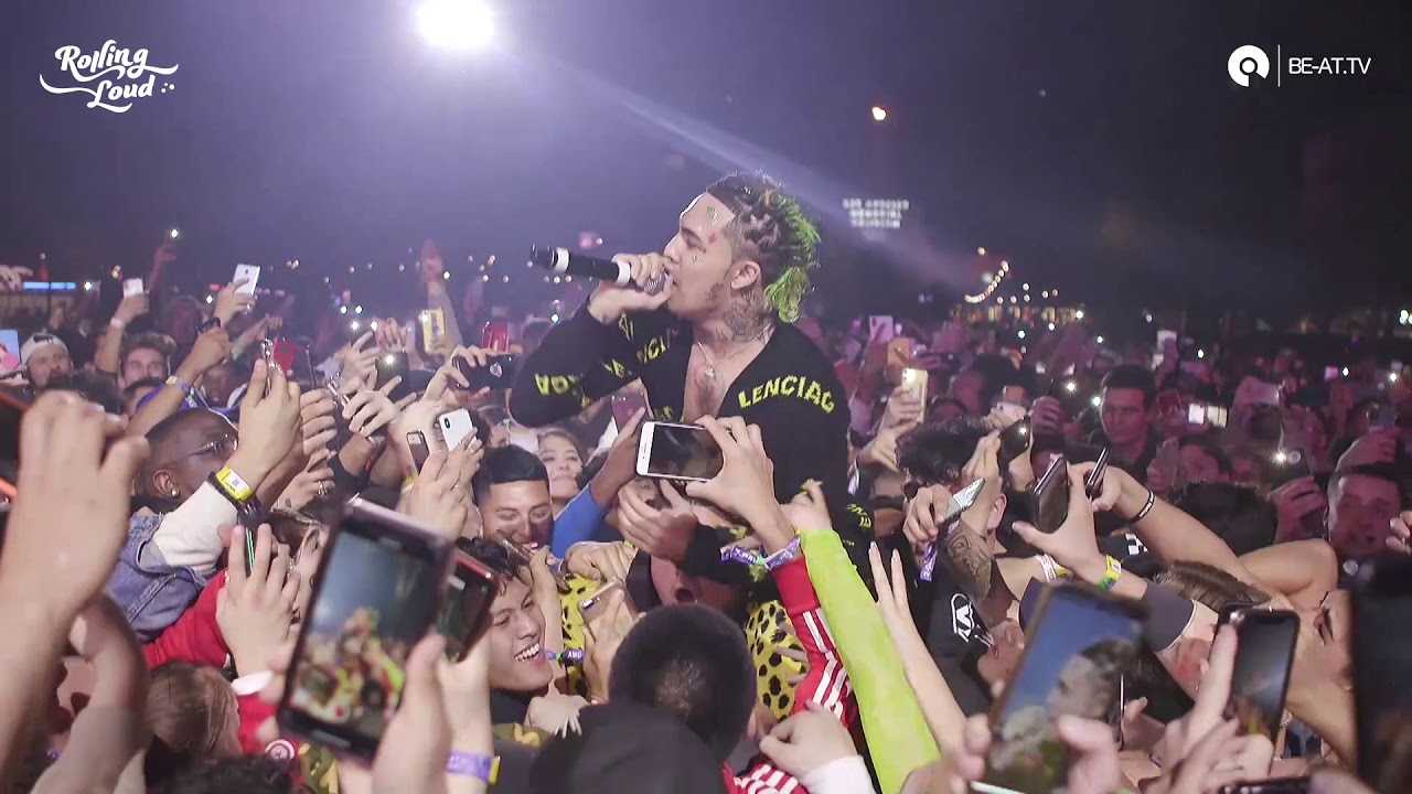 Lil Pump stage diving @ Rolling Loud 2019, Los Angeles I BE-AT.TV - YouTube