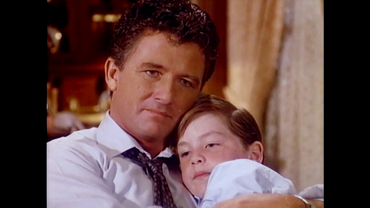 Dallas - 12x12 - Bobby & Christopher talk - YouTube