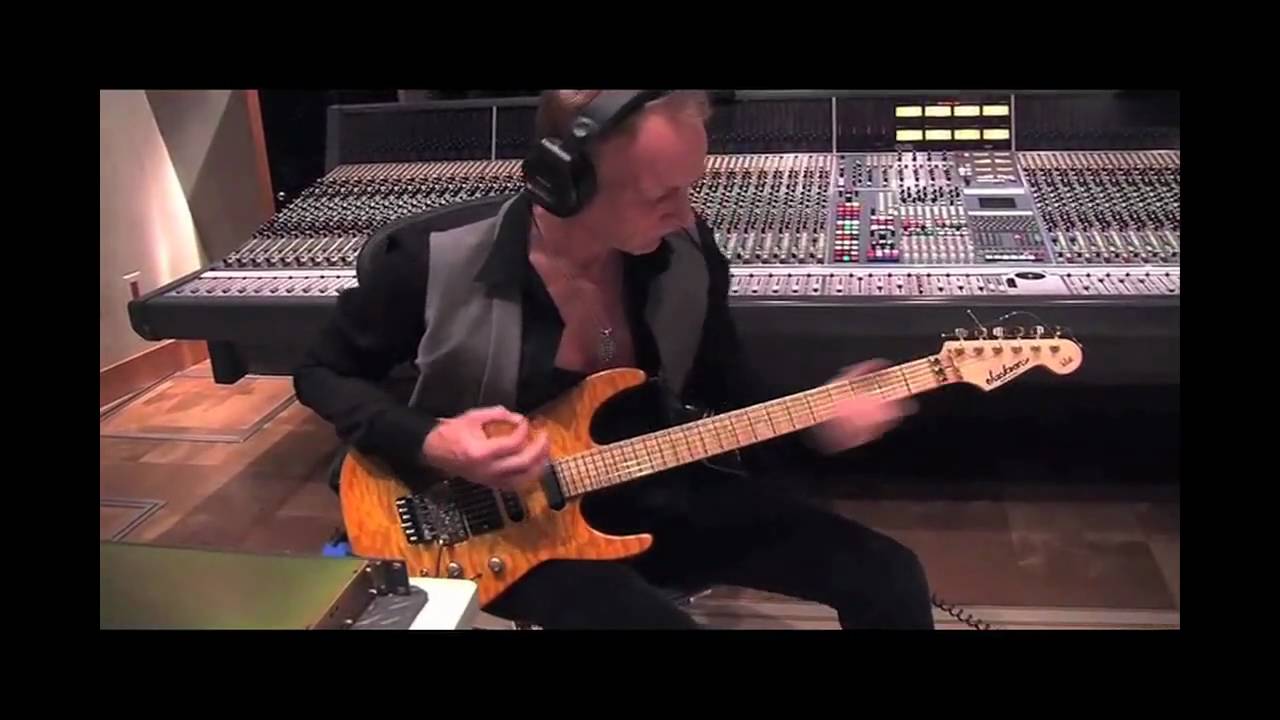 Def Leppard's Phil Collen jams live with Matt Richardson and Mark ...