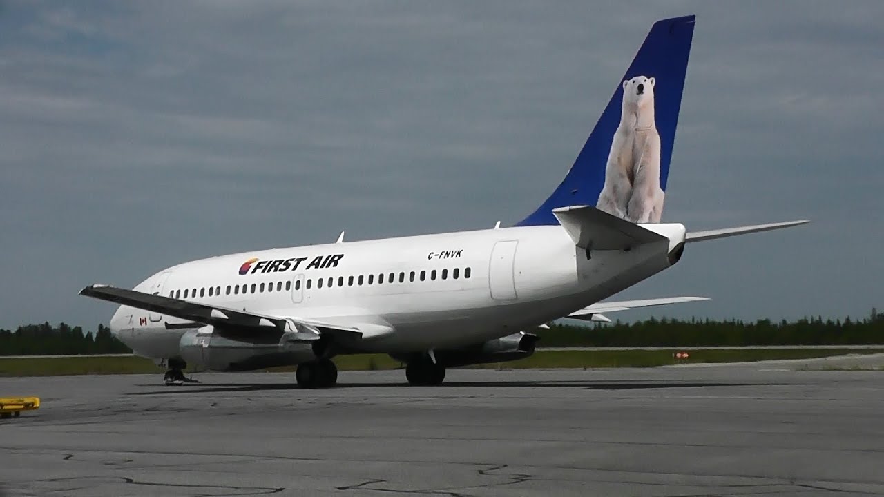 First Air | Boeing 737-200 | Engine start & take-off | C-FNVK | Val-d ...