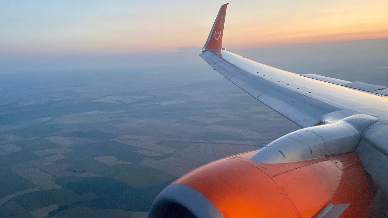 *Technical Issue!* | SkyUP / Corendon | B738 | Amsterdam - Burgas - YouTube