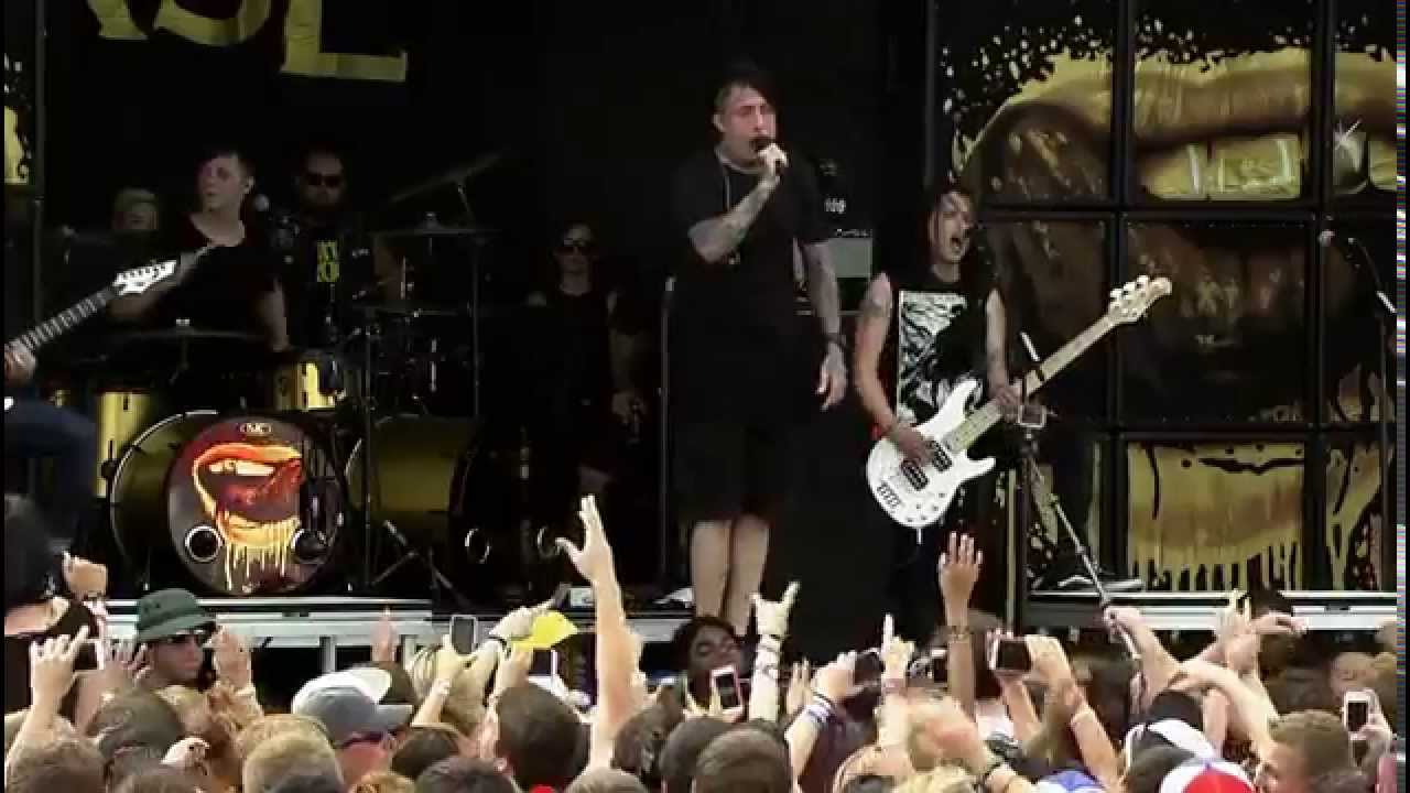 falling in reverse live at Vans Warped Tour - YouTube