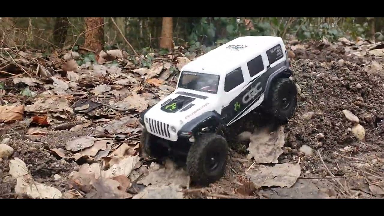 RC Jeep Rubicon 4x4 off road run - YouTube