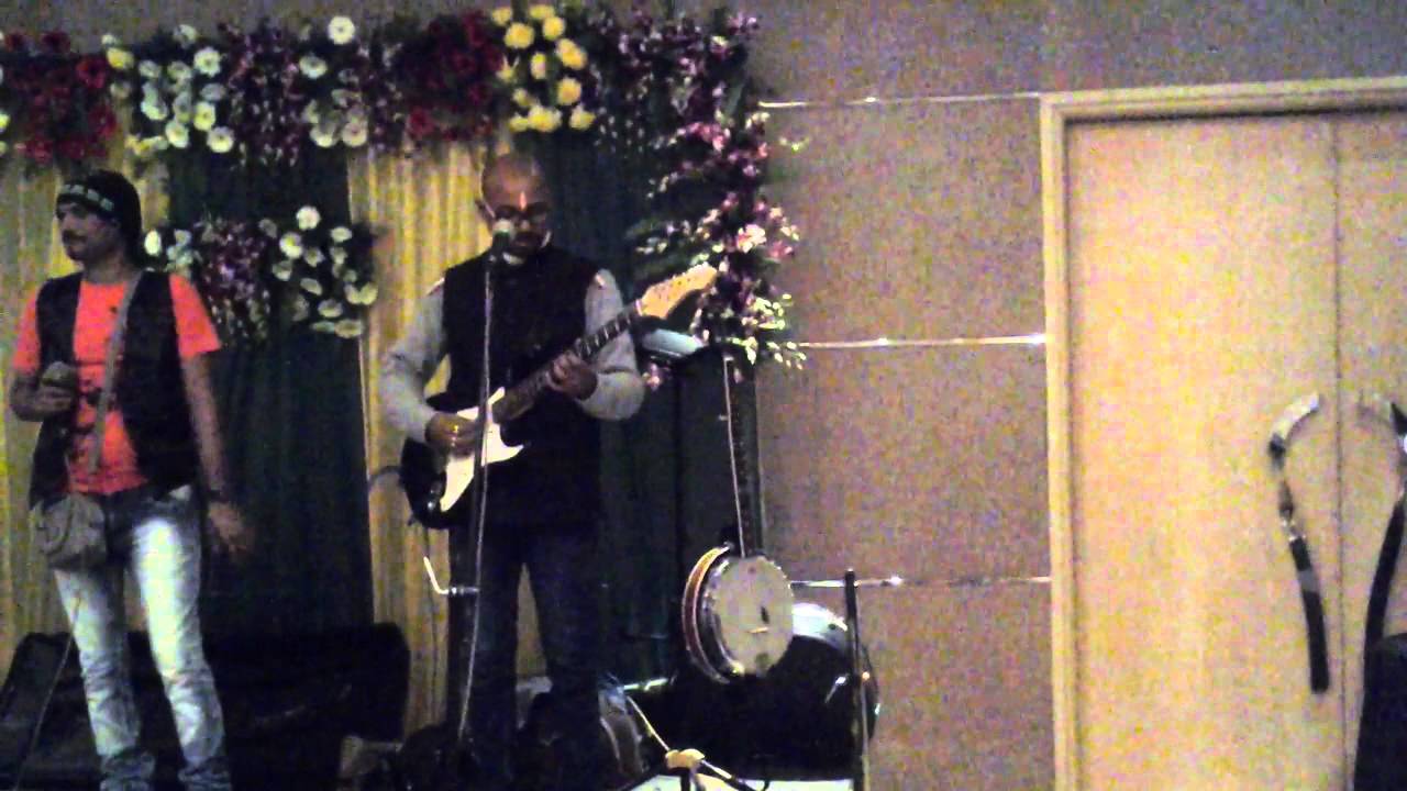 Sanjay Nirwan Singer Live Show GULABHI AANKHNY JO TERE BHOPAL - YouTube