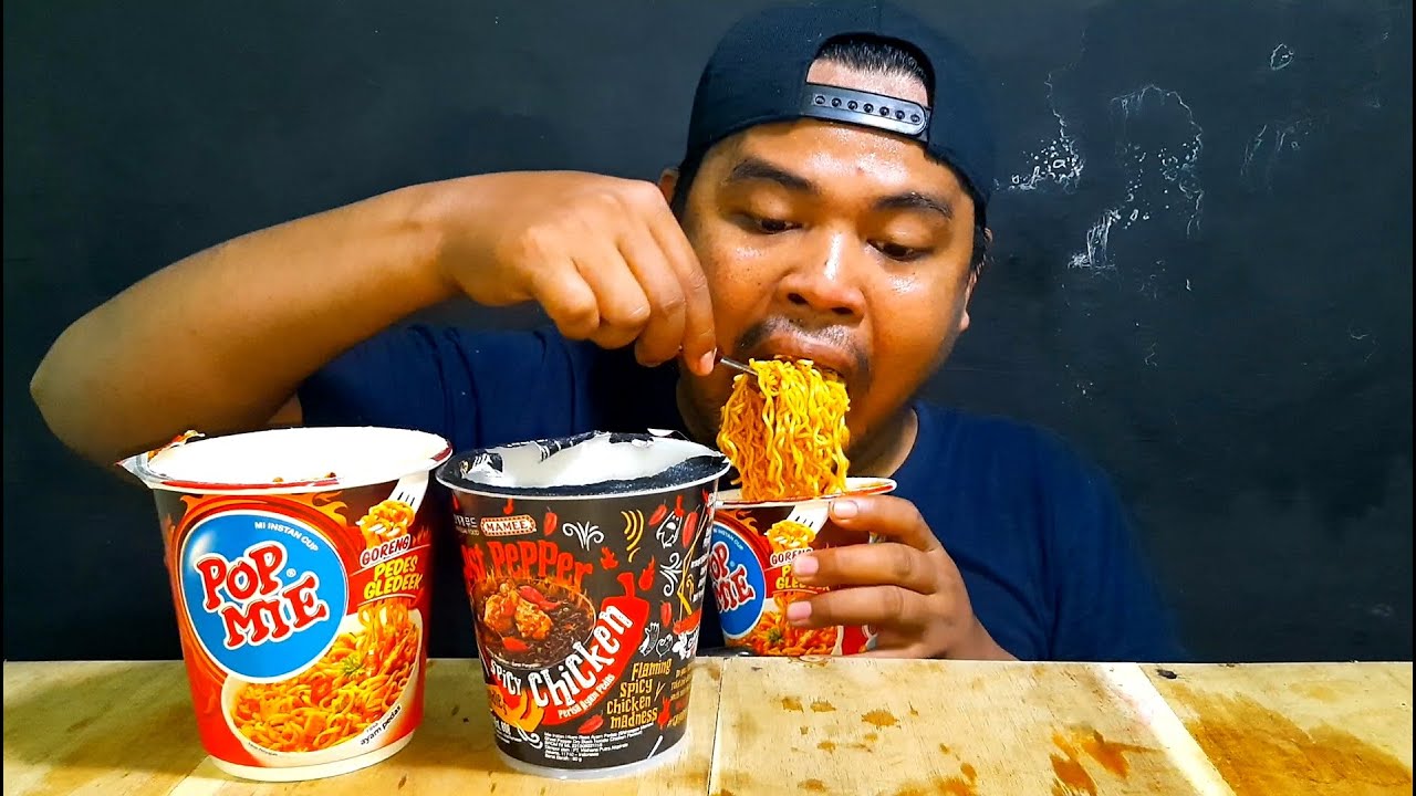 PEDES NIKMAT!!MAKAN MIE GHOST PEPPER+POP MIE PEDES GLEDEEK - YouTube