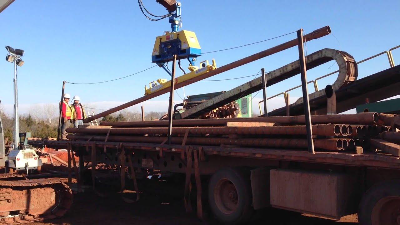 Vacuworx HDD Pipe Handling System - YouTube